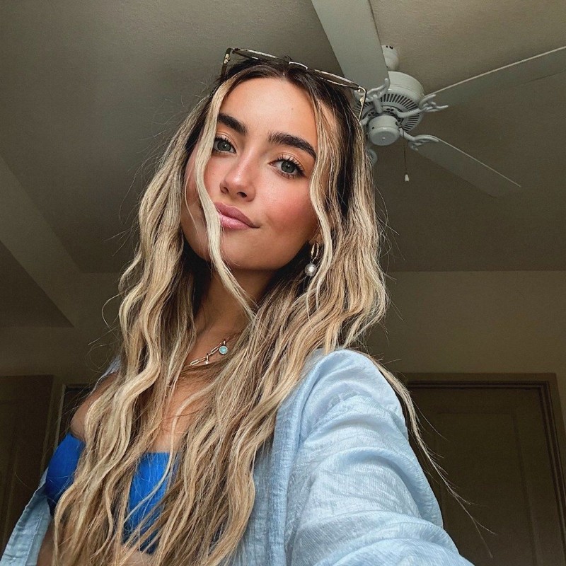 Ashlyn Bischoff (@ashlynbischoff) | Snapchat Stories, Spotlight & Lenses