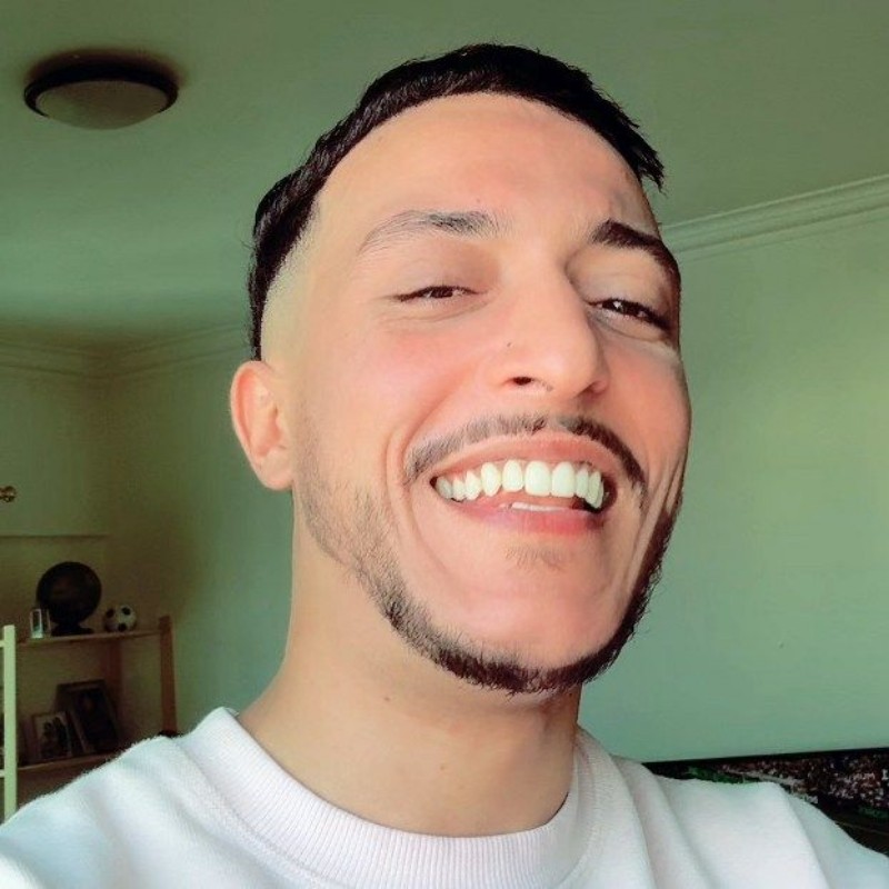 𝑨𝒔𝒉𝒓𝒆𝒇 🇹🇳🇵🇹 (@ashref_officiel) | Snapchat Stories, Spotlight & Lenses