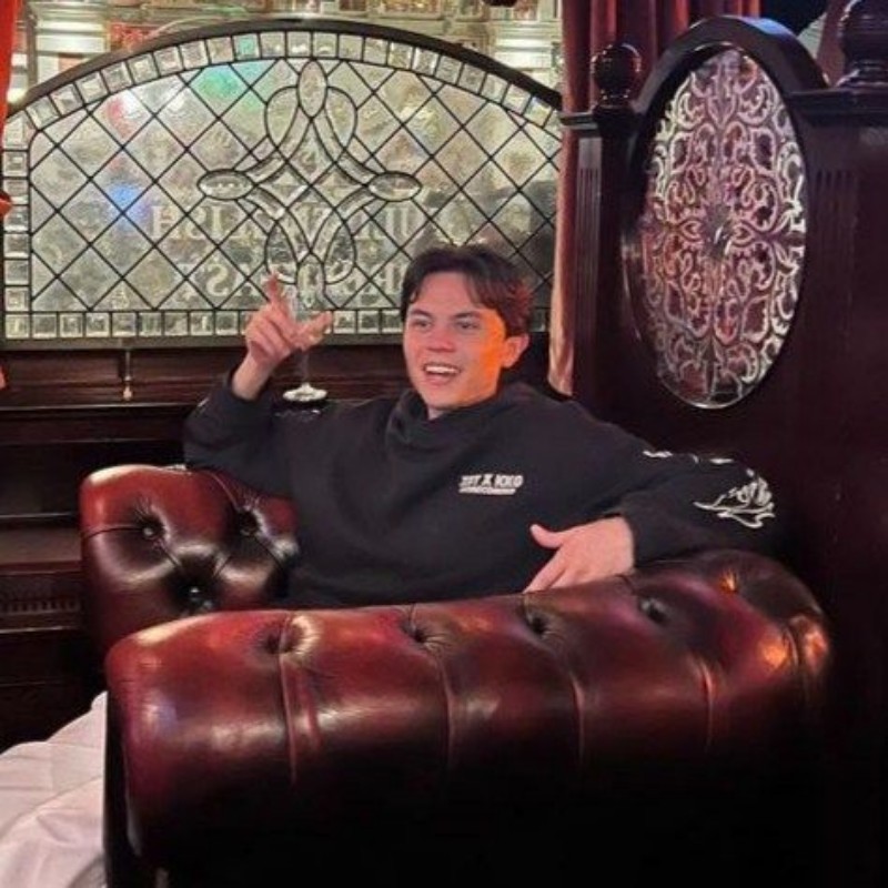 Ashton A (@ashton-apol) | Snapchat Stories, Spotlight & Lenses