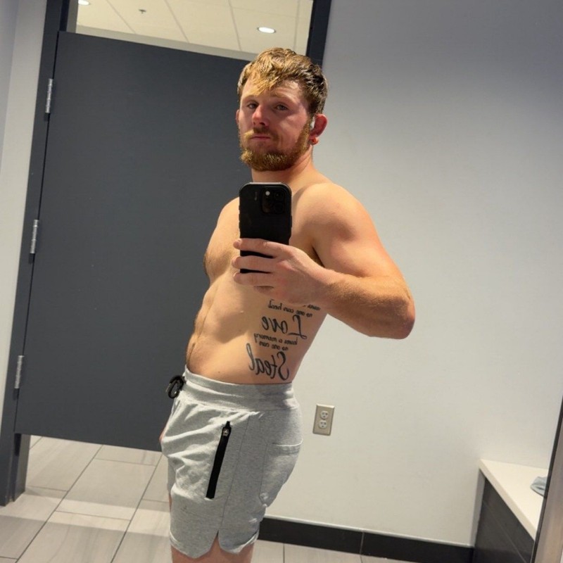 Ashton (@ashtonnochance) | Snapchat Stories, Spotlight & Lenses