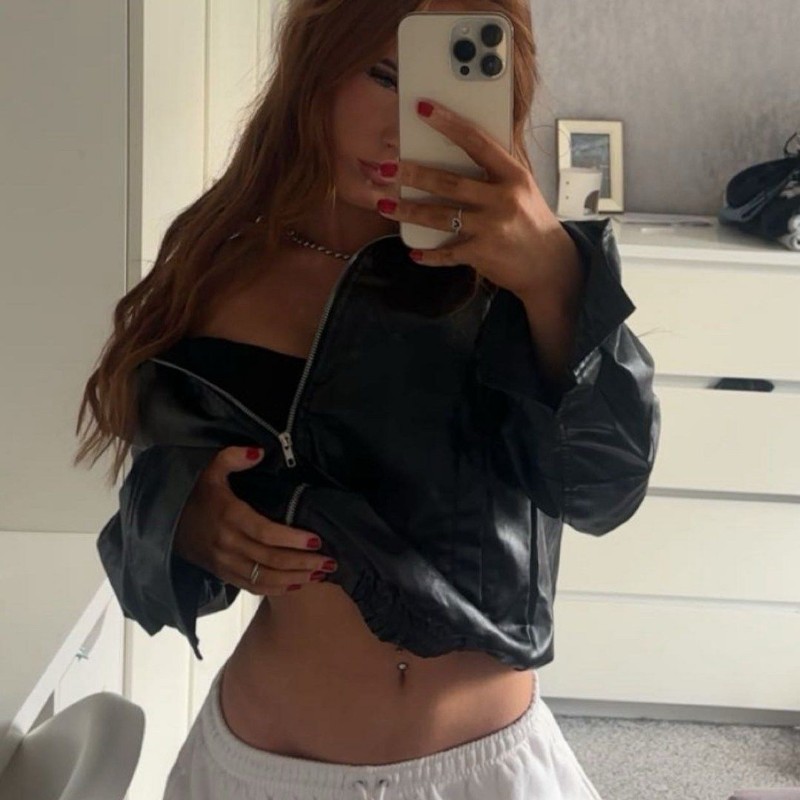 astrid (@astridbedford) | Snapchat Stories, Spotlight & Lenses