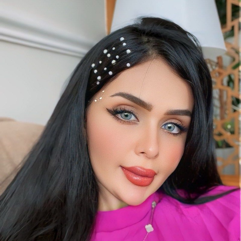 عذاري القحطاني 🕊 قمـ🌙 سمايا (@athary_makeup) | Snapchat Stories, Spotlight & Lenses