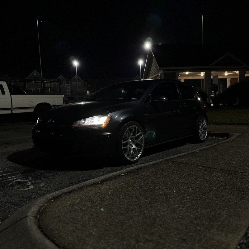 Chris 🤷🏼‍♂️ (@audiichris) | Snapchat Stories, Spotlight & Lenses