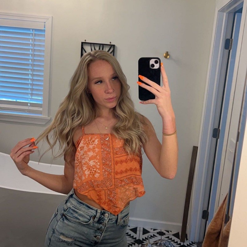 ava (@ava-rowley) | Snapchat Stories, Spotlight & Lenses