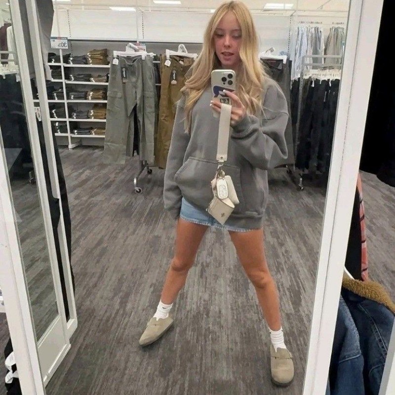 ava!! (@ava.oakleigh) | Snapchat Stories, Spotlight & Lenses