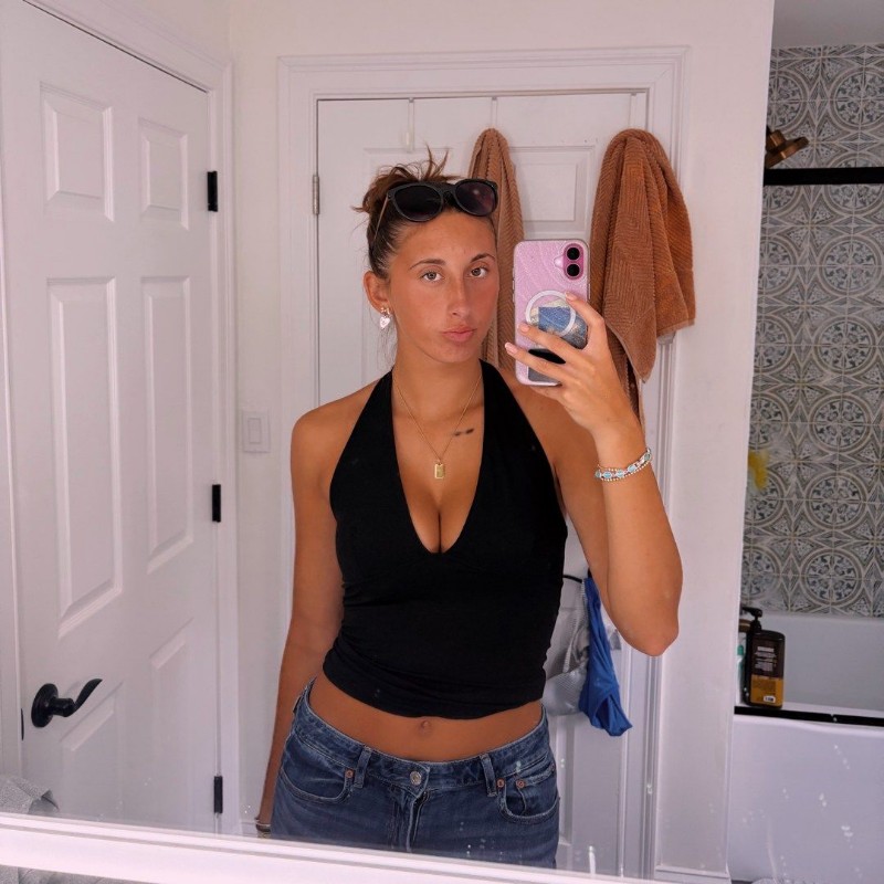 ava corso (@ava_corso) | Snapchat Stories, Spotlight & Lenses