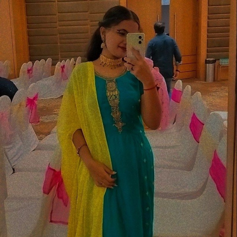 Avani 🎀 (@avani04_24) | Snapchat Stories, Spotlight & Lenses