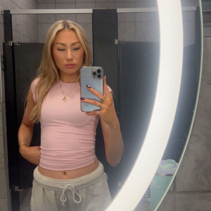 Avery Rose (@avery.branson) | Snapchat Stories, Spotlight & Lenses