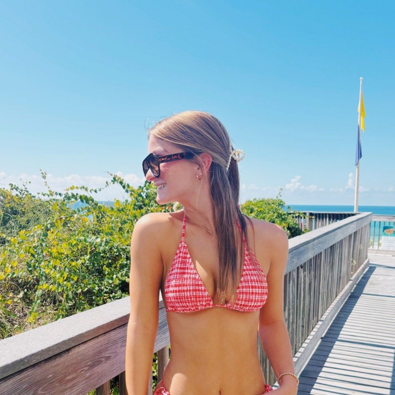 avery (@averyearnest) | Snapchat Stories, Spotlight & Lenses