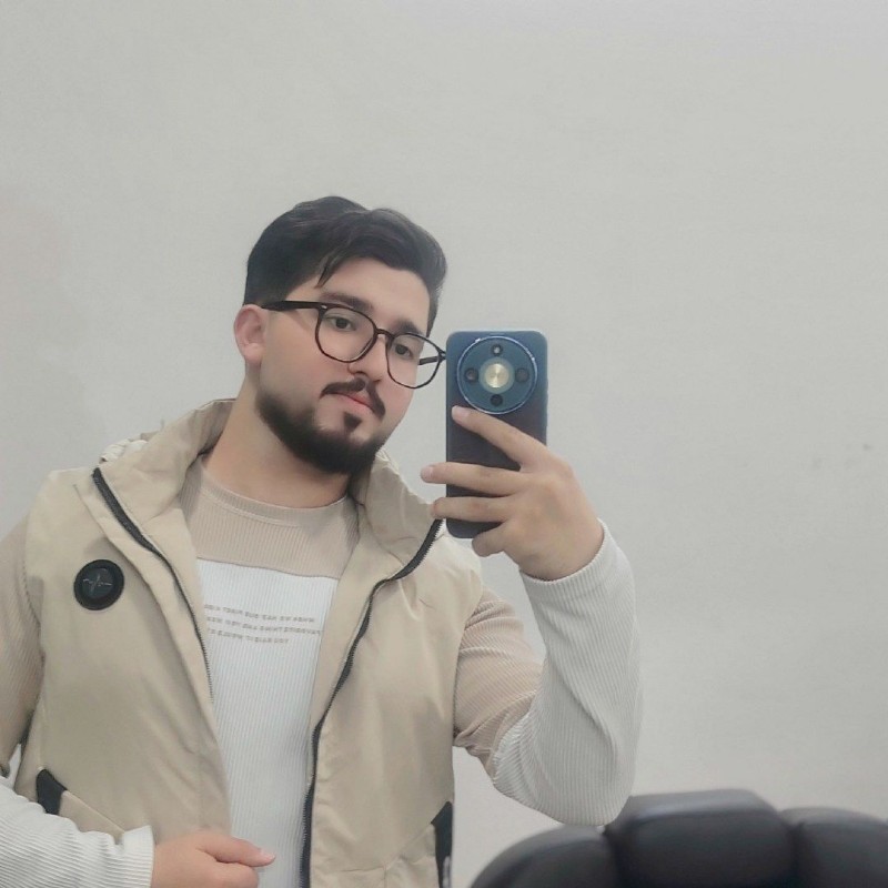 عـޢــنــ˖ ࣪˖ ࣪⭑ـيـޢـډ 🙂‍↔️ (@ax_908070) | Snapchat Stories, Spotlight ...