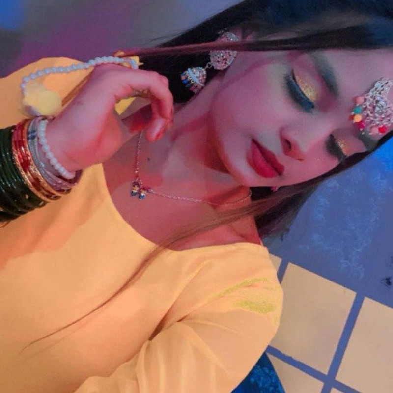 Ayasha Abbasi (@ayasha_abba2025) | Snapchat Stories, Spotlight & Lenses