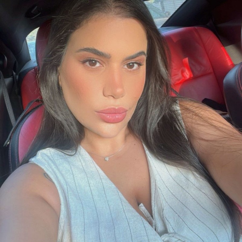 Aya Sh (@ayashamas) | Snapchat Stories, Spotlight & Lenses