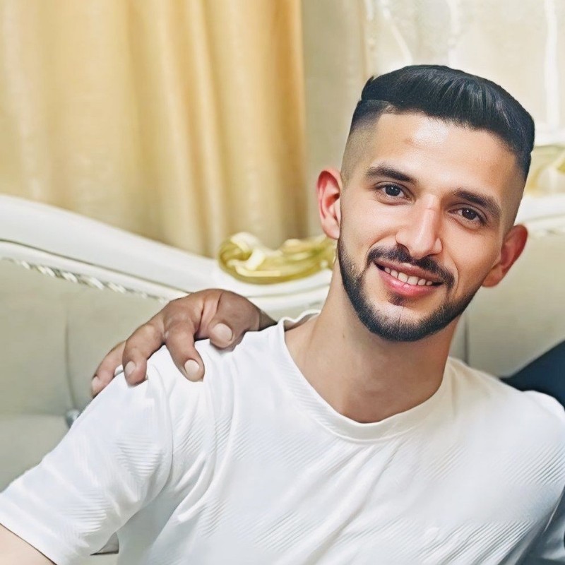 أيـسَـر الصّـباح 🍃🖤 (@aysar_sabbah) | Snapchat Stories, Spotlight & Lenses