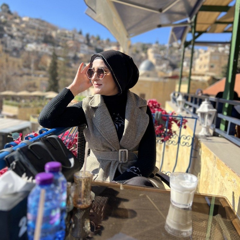 Bayan Awamleh (@b_awamleh21) | Snapchat Stories, Spotlight & Lenses