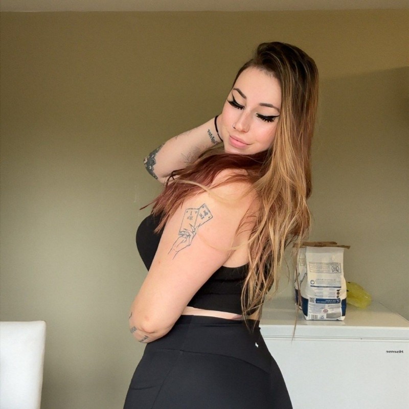 (@babyblueviper24) | เรื่องราว Snapchat ตลอดจน Spotlight และเลนส์