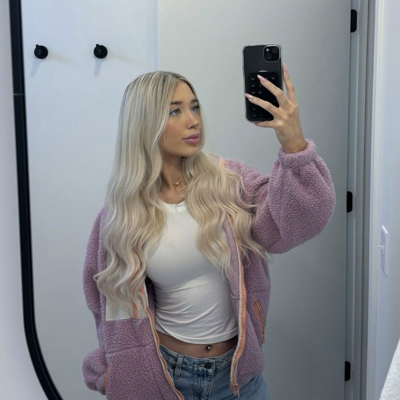 Bailey Kelly (@baileykelly33) | Snapchat Stories, Spotlight & Lenses