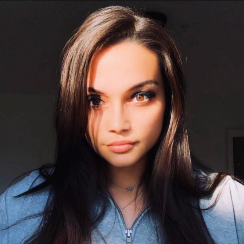 Barbara Bolin (@barbwire4life) | Snapchat Stories, Spotlight & Lenses