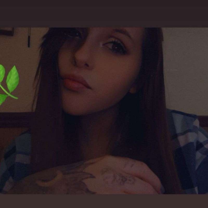 Jenae Smith(@bartender2023) | เรื่องราว Snapchat ตลอดจน Spotlight และเลนส์