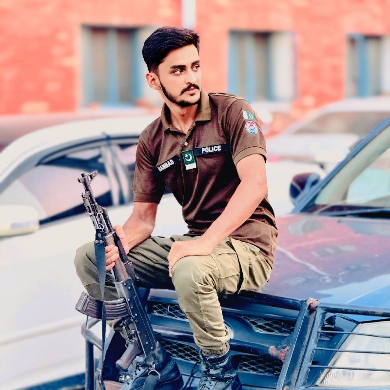 Hammad Basra (@bassra007) | Snapchat Stories, Spotlight & Lenses