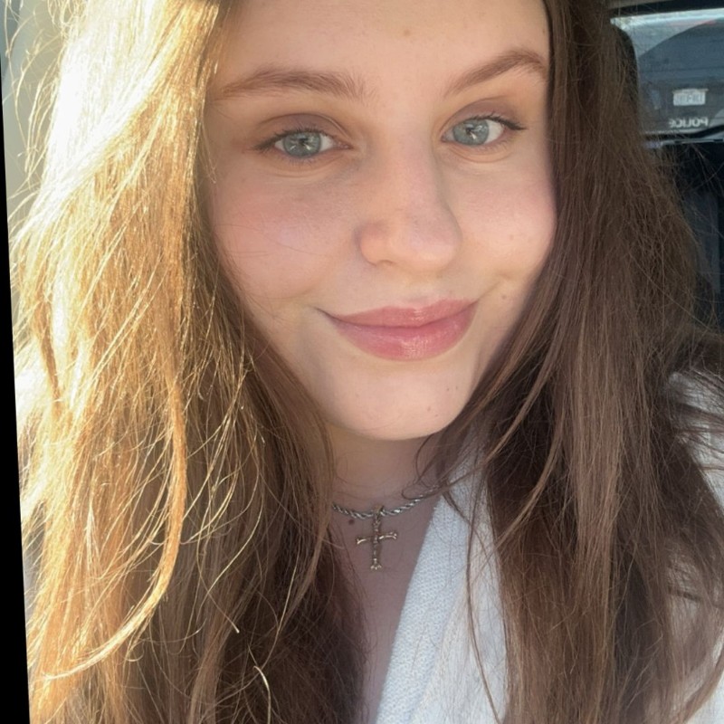 bayley (@bayleylucille) | Snapchat Stories, Spotlight & Lenses