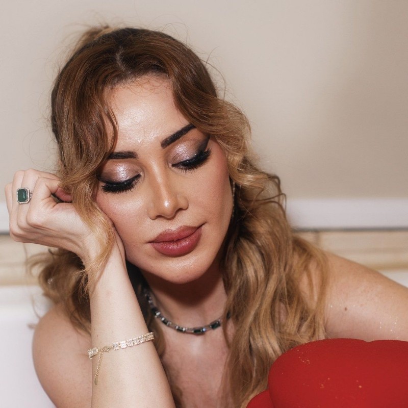 Oxana Bazaeva (@bazaevaoxana) | Snapchat Stories, Spotlight & Lenses