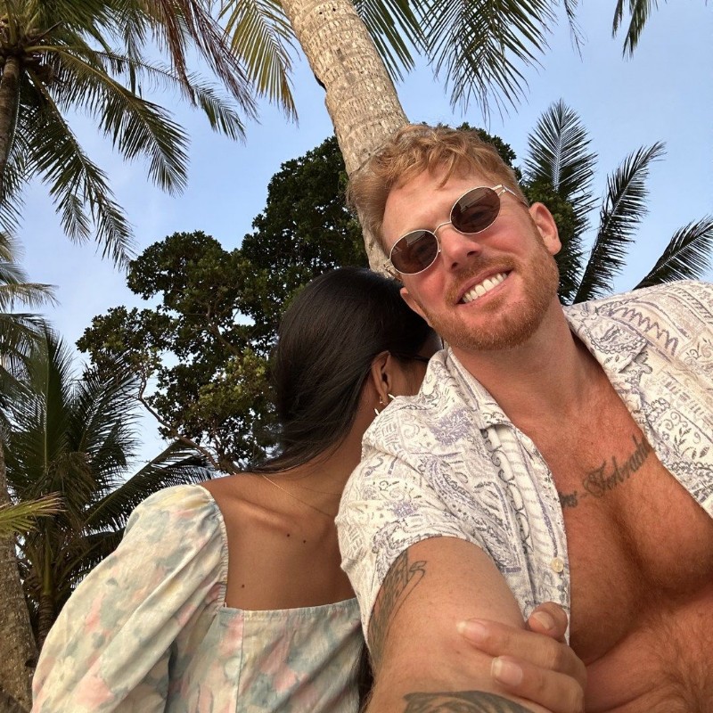 Craig Edwards (@beachboycraig) | Snapchat Stories, Spotlight & Lenses