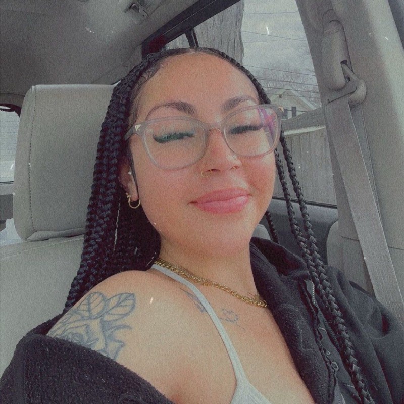 Kirsten 👑 (@beautifulklowe) | Snapchat Stories, Spotlight & Lenses