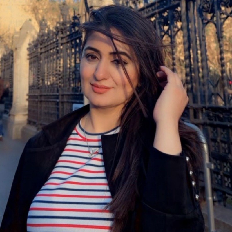 Laraib Niazi (@bebo-niazi) | Snapchat Stories, Spotlight & Lenses