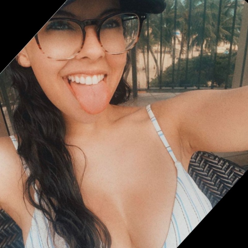 Rebecca (@beccabochicchio) | Snapchat Stories, Spotlight & Lenses