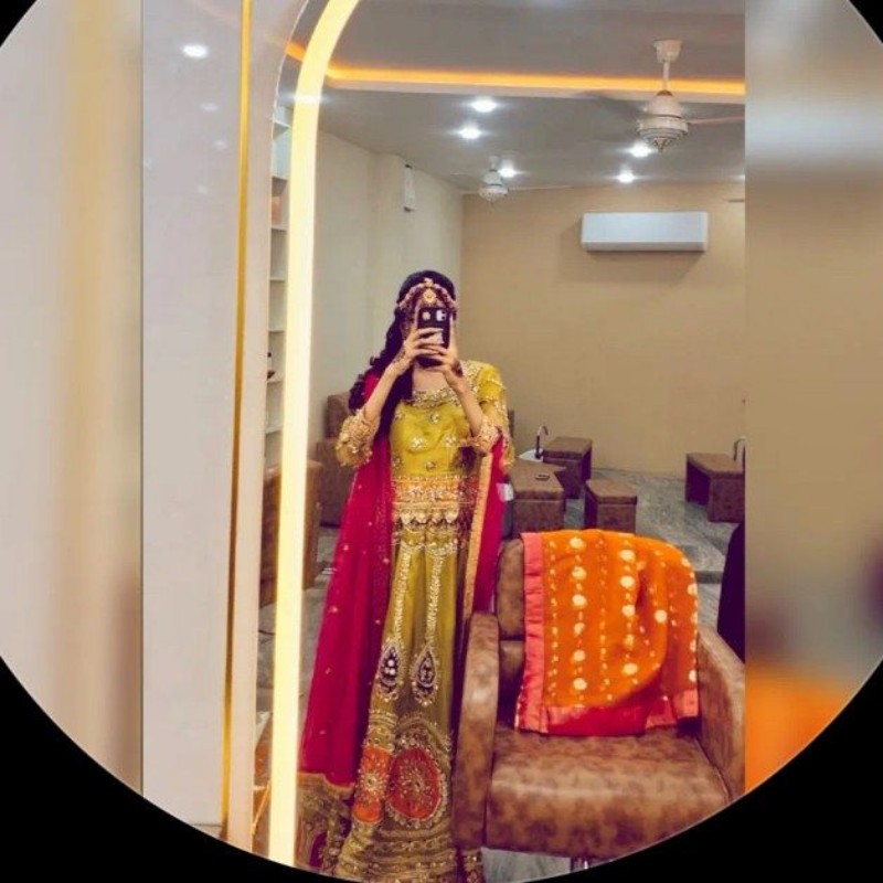 Bee🐝 (@bee_0230) | Snapchat Stories, Spotlight & Lenses