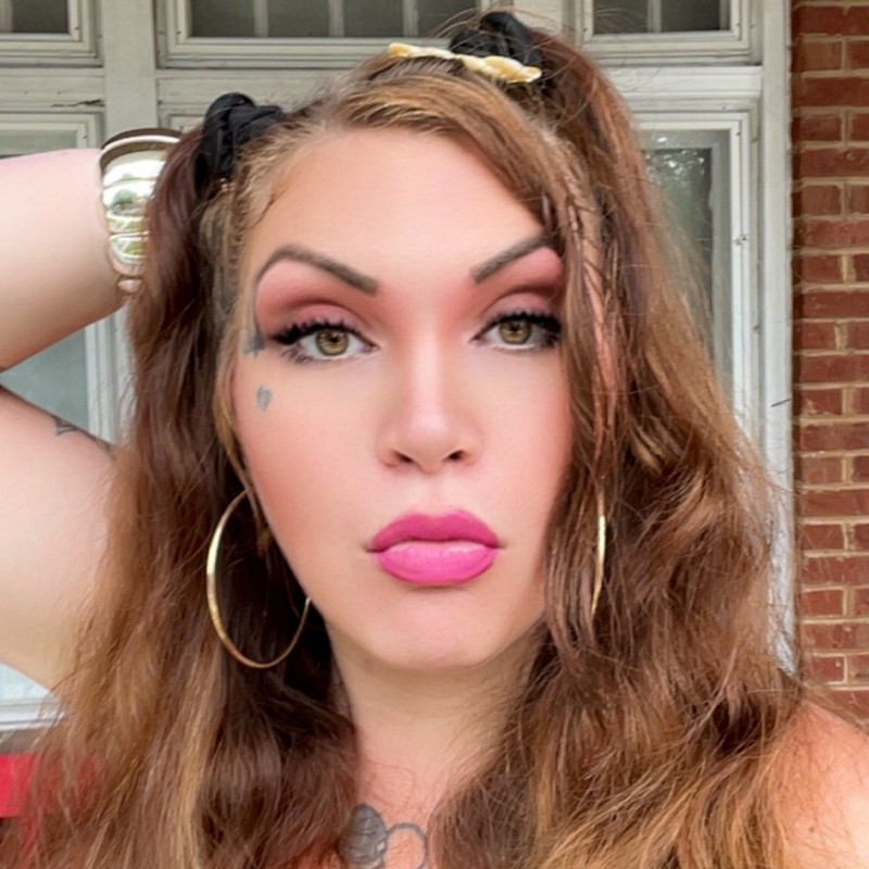 Bee Bee (@beebee_301) | Snapchat Stories, Spotlight & Lenses