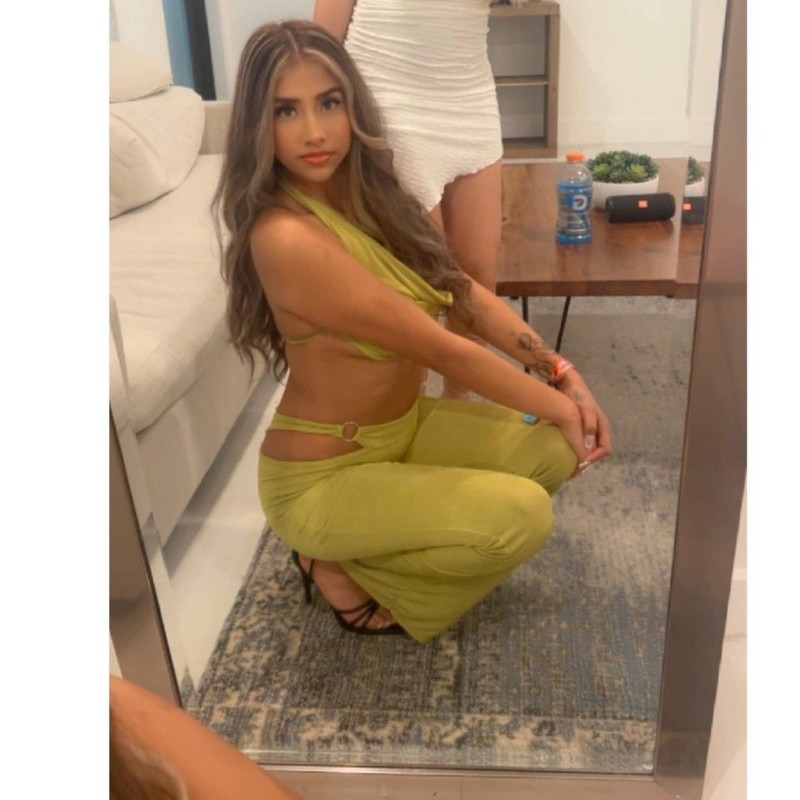 Beily🤍 (@beily_13) | Snapchat Stories, Spotlight & Lenses