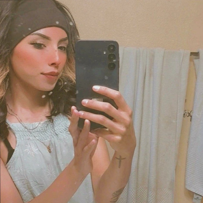 BGonzalez 🖤 (@belensarellano7) | Snapchat Stories, Spotlight & Lenses