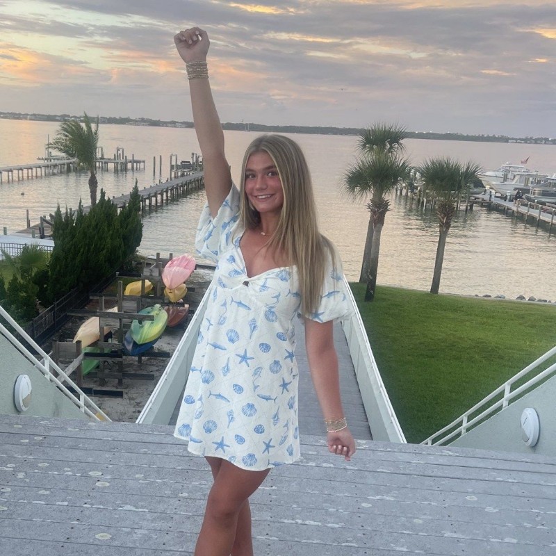 bella rose(@bella_rosee1313) | เรื่องราว Snapchat ตลอดจน Spotlight และเลนส์