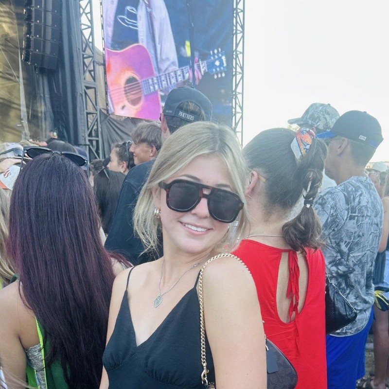 bella cipollone (@bellacipollone) | Snapchat Stories, Spotlight & Lenses