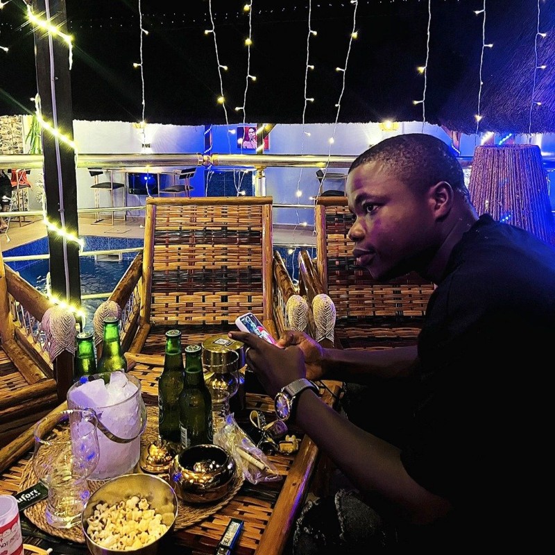 Føfø Hövï 🇧🇯☠️🇧🇯 (@bernardzannou21) | Snapchat Stories, Spotlight & Lenses