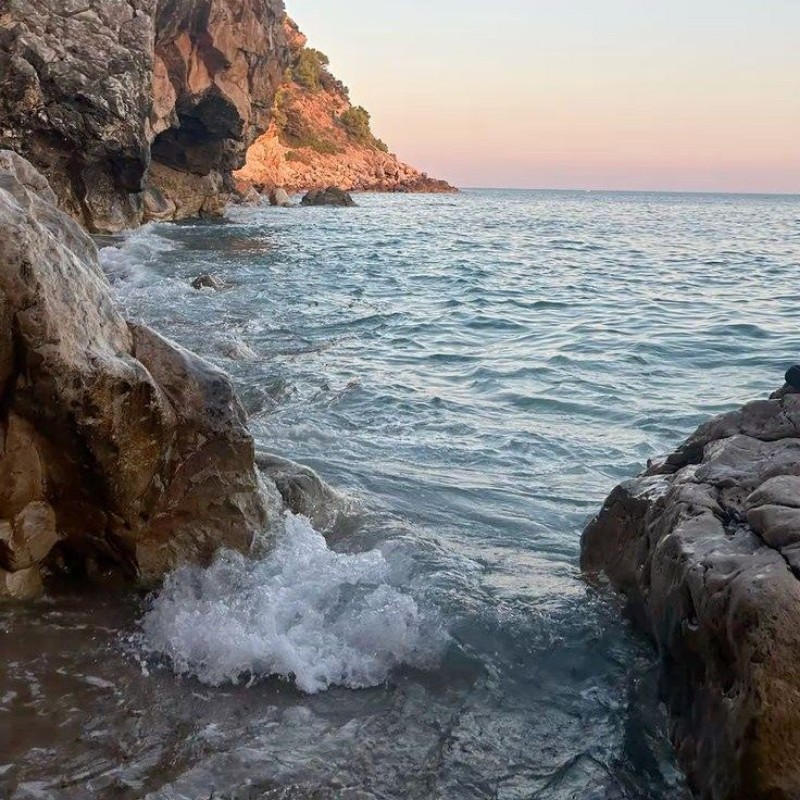 •ʟᴏsᴛʜᴀʟʟᴏ• (@berrybush_0) | Snapchat Stories, Spotlight & Lenses