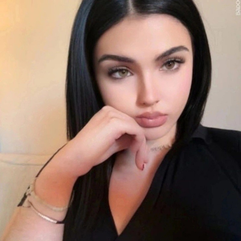 Berta Giro (@berthagiro) | Snapchat Stories, Spotlight & Lenses