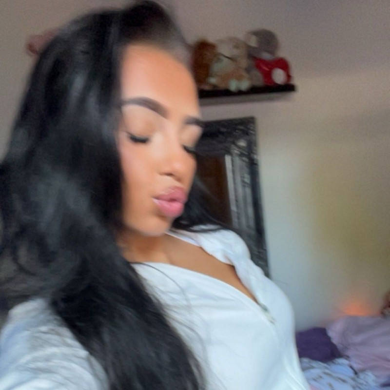 Bethany-kate Burnett (@bethanykate_bur) | Snapchat Stories, Spotlight ...
