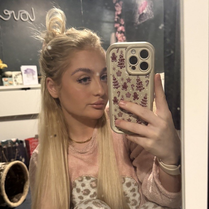 Beth Lawson Xx (@bethlawsonx) | Snapchat Stories, Spotlight & Lenses