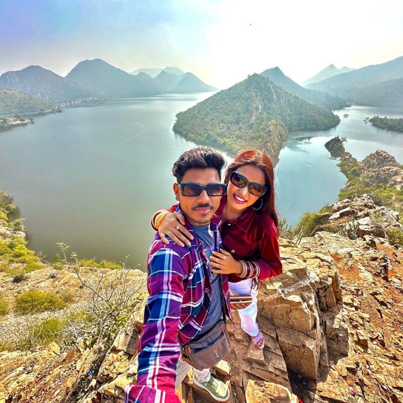 Bhatnagar Couple (@bhatnagarcouple) | Snapchat Stories, Spotlight & Lenses