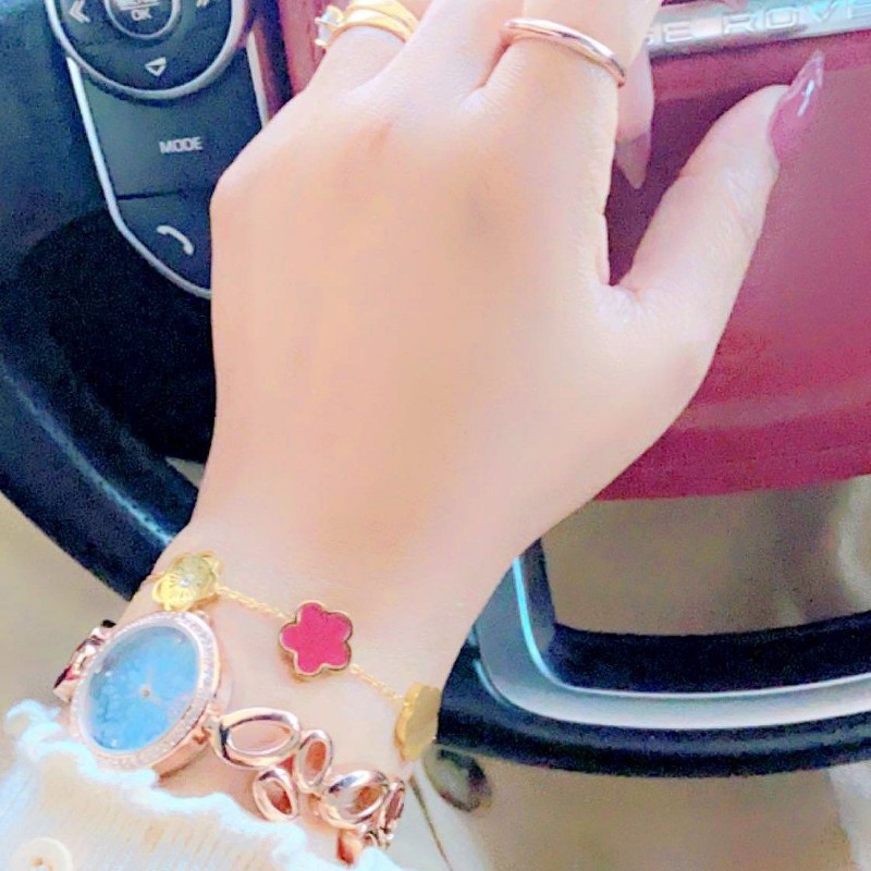 الملكه🎖️ (@bint_almazrooei) | Snapchat Stories, Spotlight & Lenses