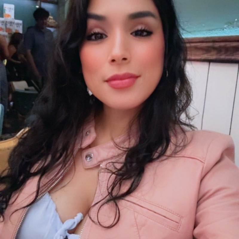 Nicole (@blessedupnicole) | Snapchat Stories, Spotlight & Lenses