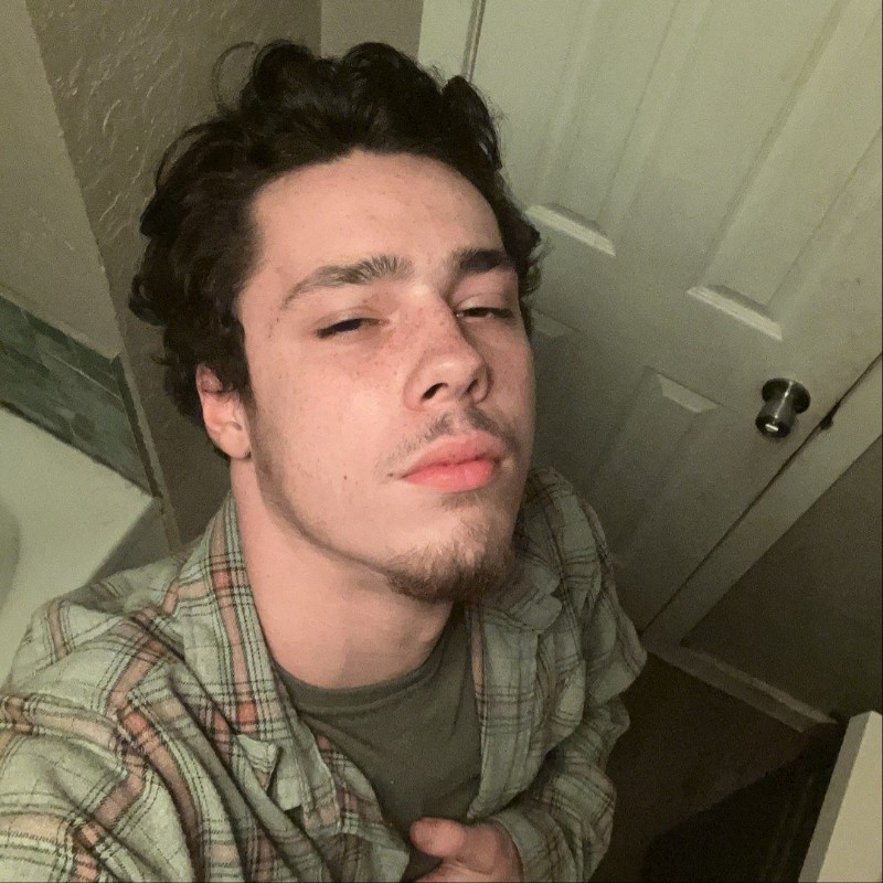 Zander Zimmerman (@bloated_sausage) | Snapchat Stories, Spotlight & Lenses