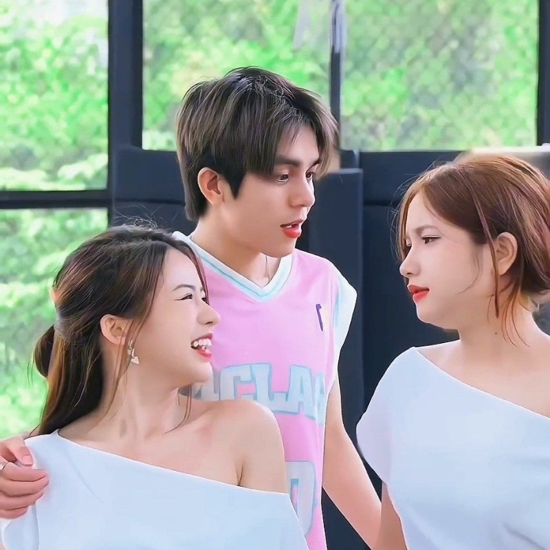 B & N creator (@bncreator) | Snapchat Stories, Spotlight & Lenses