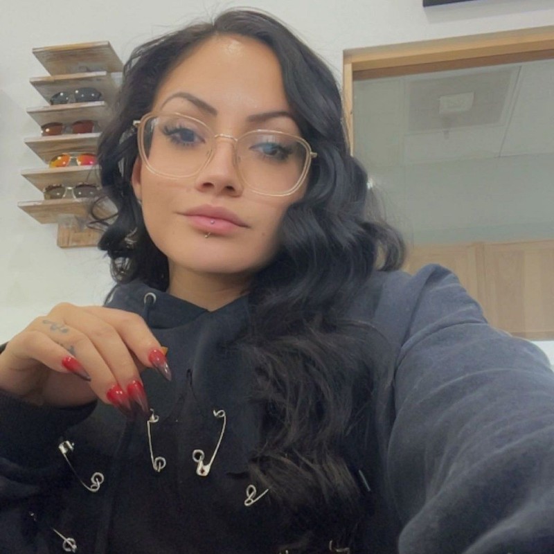 MINI SMALLS (@boss_lady931315) | Snapchat Stories, Spotlight & Lenses