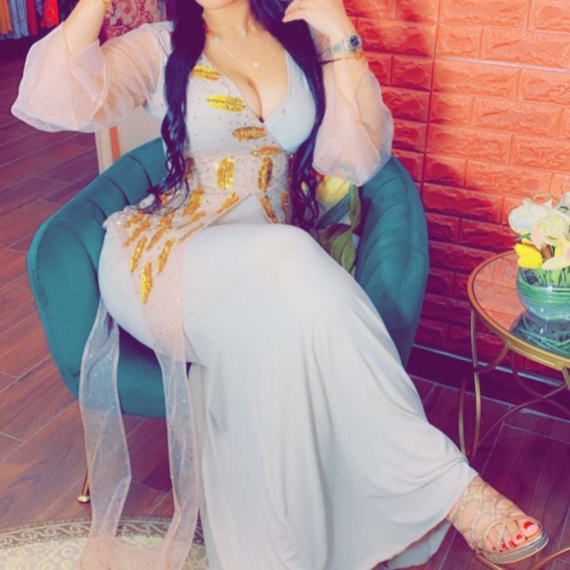 بوتانا شيگ (@botana.chic) | Snapchat Stories, Spotlight & Lenses