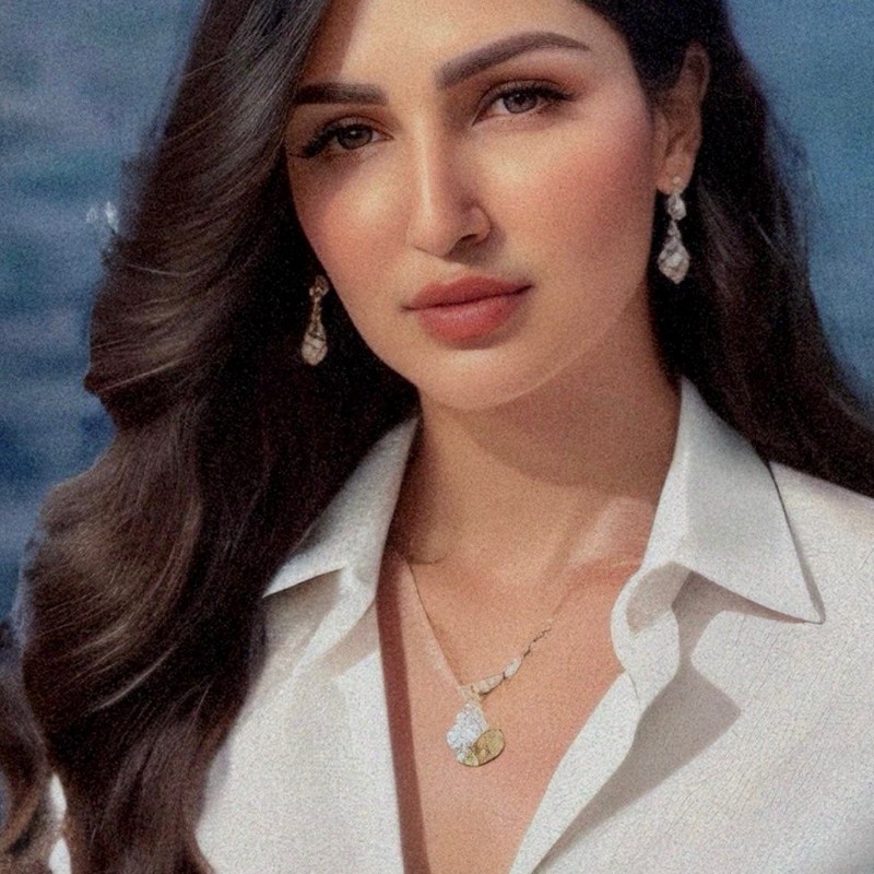 Bouchra el jirari 👑 (@bouchraeljirar) | Snapchat Stories, Spotlight & Lenses