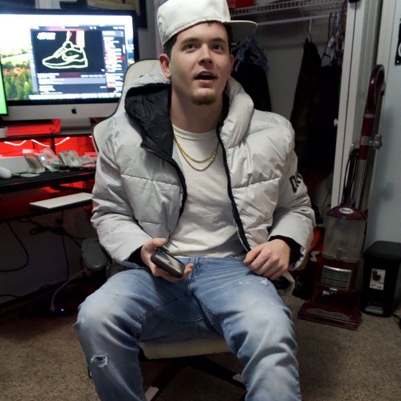 Brandon Zeller (@brandon23zeller) | Snapchat Stories, Spotlight & Lenses