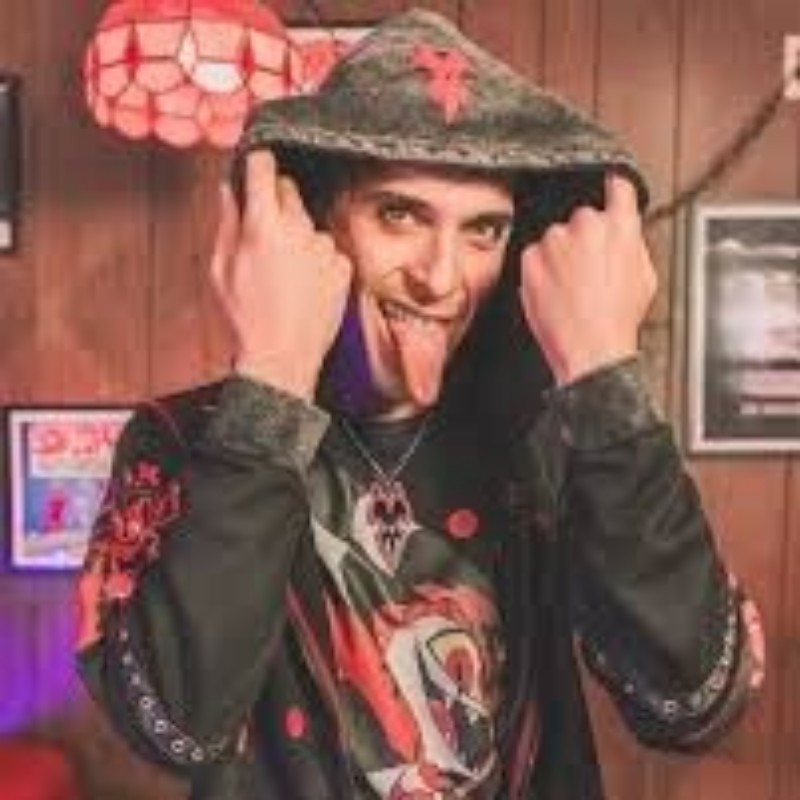 Brandon Bored (@brandonbored) | Snapchat Stories, Spotlight & Lenses